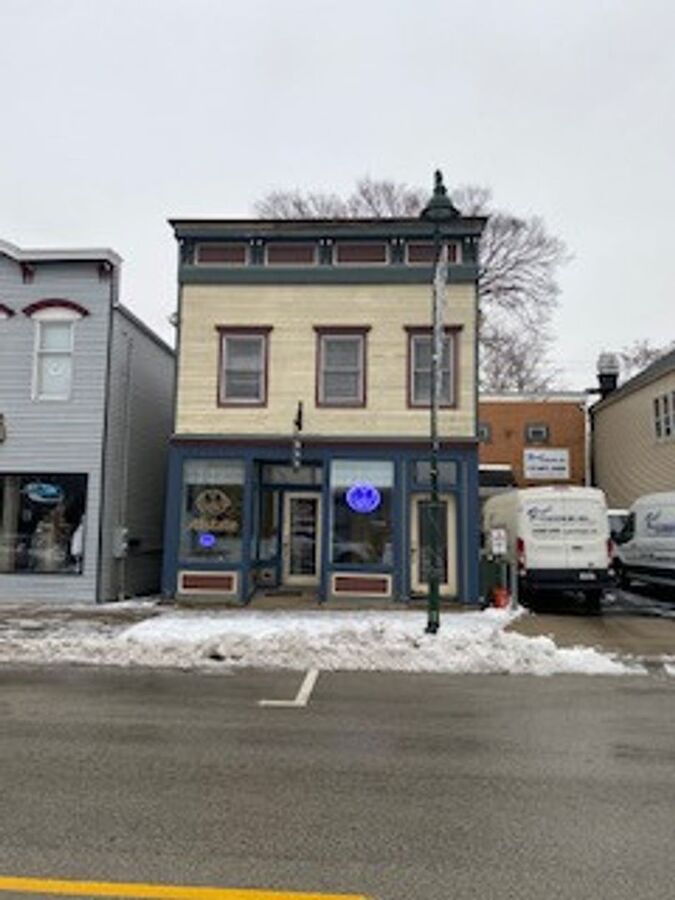214 Main St Lemont, IL Apartment for Rent | Rentable
