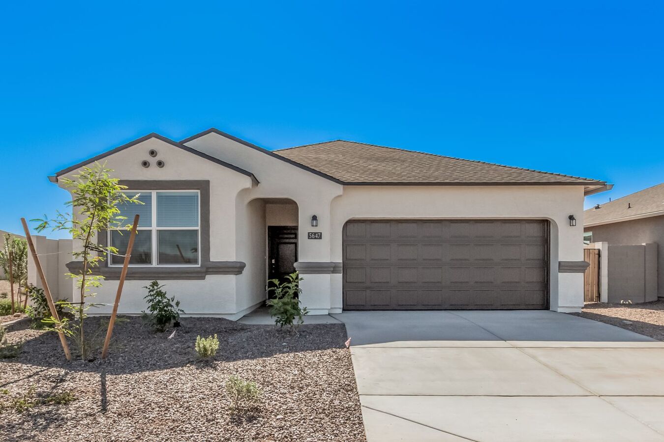 Beautiful Corner Lot Home With Modern Upgrades Apartments San Tan ...