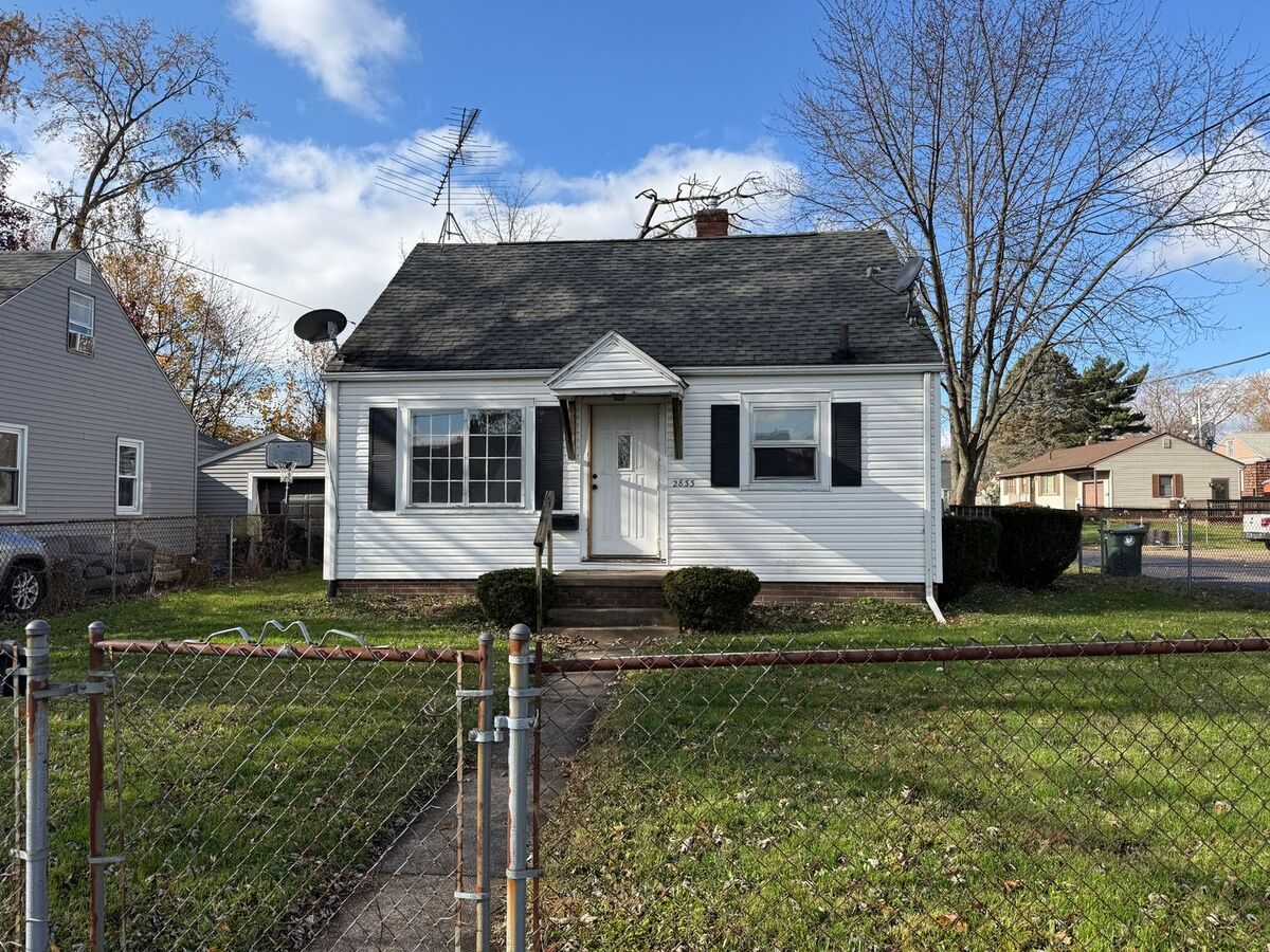2833 Gilbert Ave NE Canton, OH House for Rent | Rentable