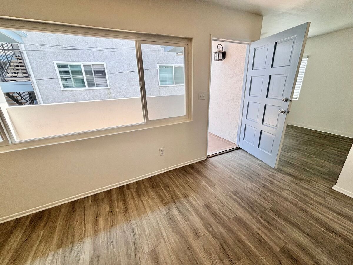 Quiet Back Unit With Garage And Washer/dryer Apartments El Segundo, CA