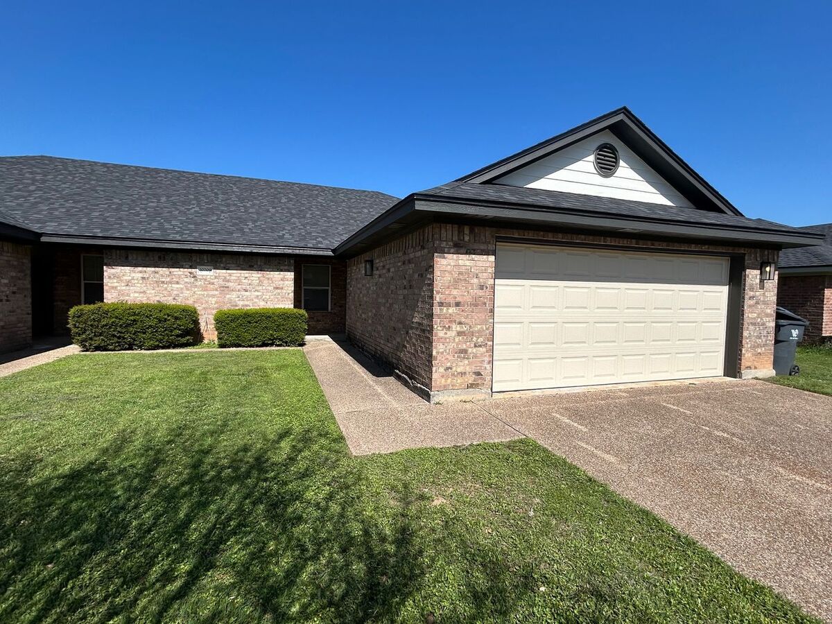 Updated China Spring Duplex Apartments Waco, TX | Rentable