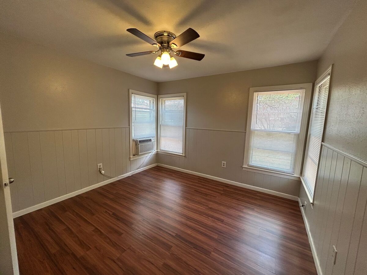Cozy Beverly Hills Home Apartments - 4409 Bagby Ave Waco, TX