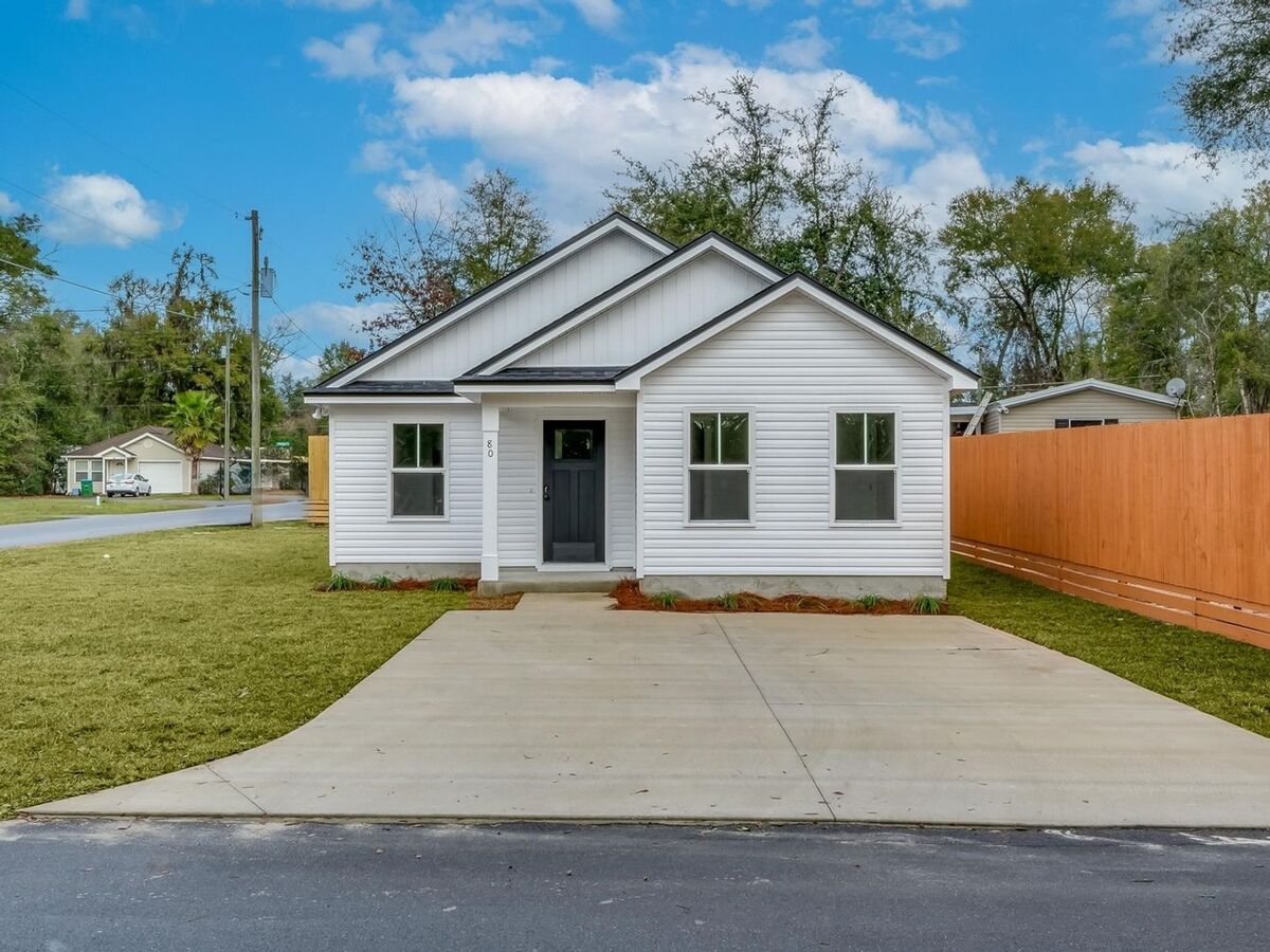 Cleverly Designed 3 Bedroom Home Available Now! Apartments ...