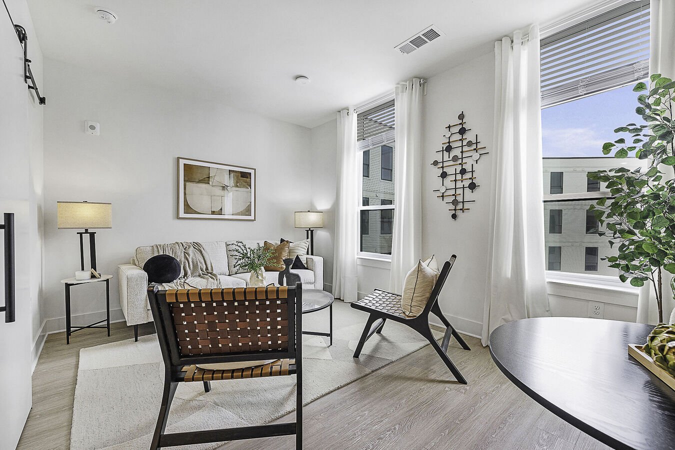 One Noda Park Apartments - 110 E 36th St Charlotte, NC