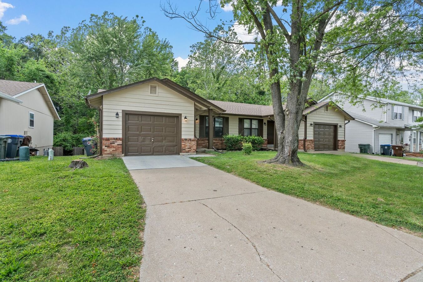 Omar Ct Duplex Apartments - 417 Omar Ct St Peters, MO