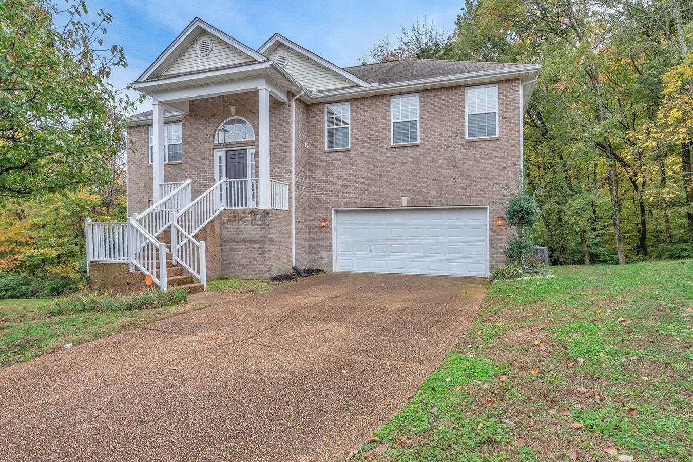 Beautifully Updated Home With Modern Finishes Apartments Nashville, TN