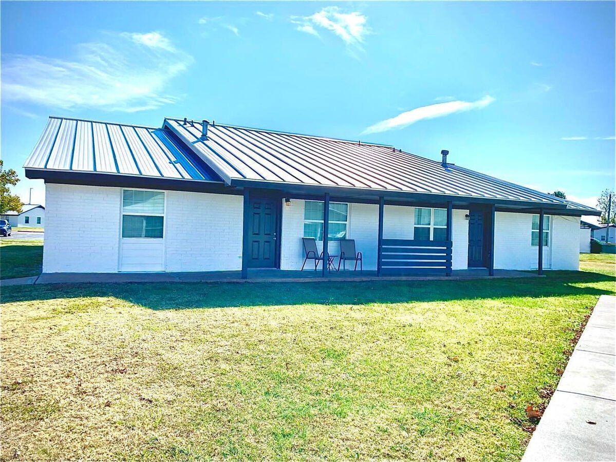 The Edge of Moore Apartments - 1200 NW 10th St Moore, OK