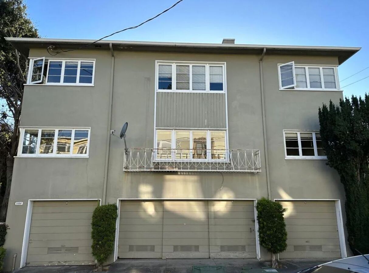 Large, 3 Room (2 Br) , 1 Bath Apartment Unit,... Berkeley, CA
