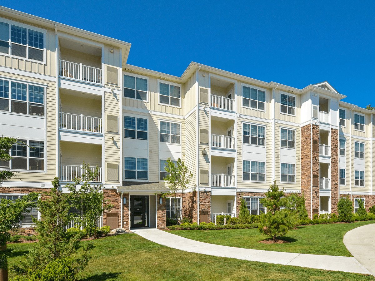 The Point at Merrimack River Apartments Andover, MA