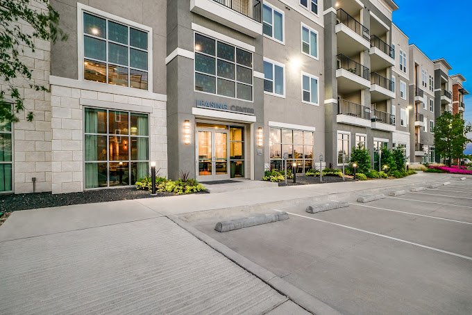 One90 Firewheel Apartments - 1675 W Campbell Rd Garland, TX