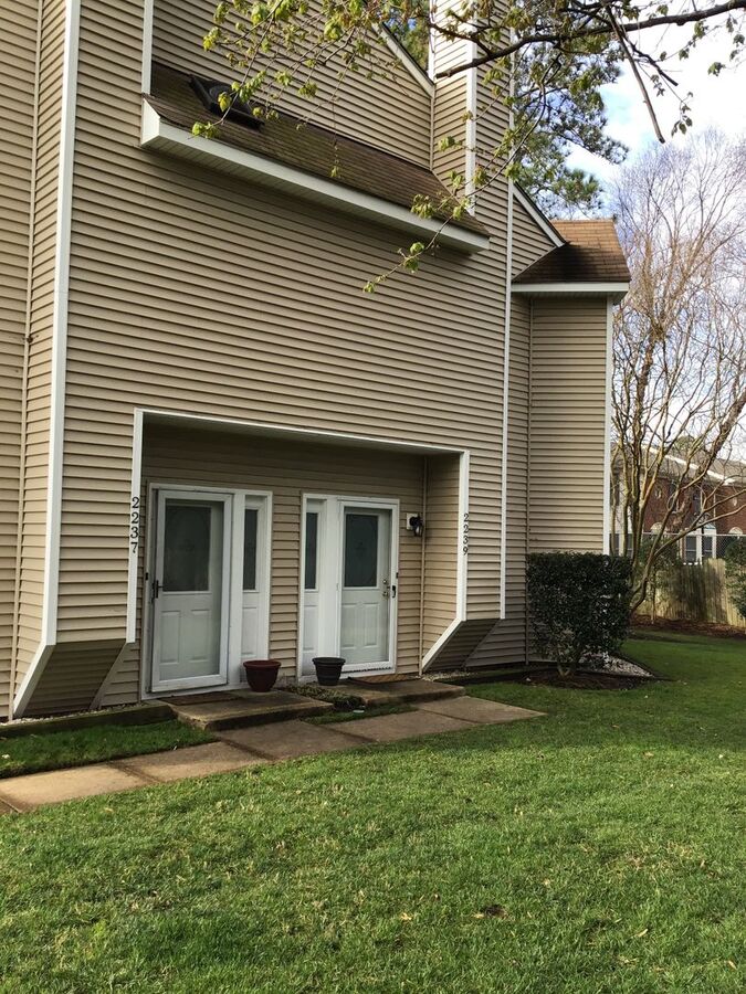 Lovely 2 Story Condo In Chicks Beach! Apartments Virginia Beach, VA