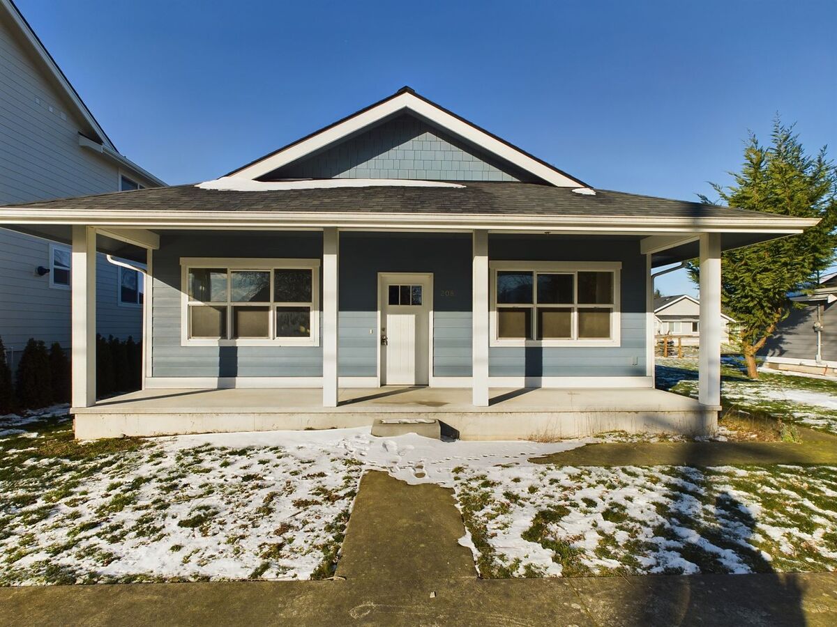 Three Bedroom Two Bathroom House For Rent In Sumas Apartments Sumas, WA