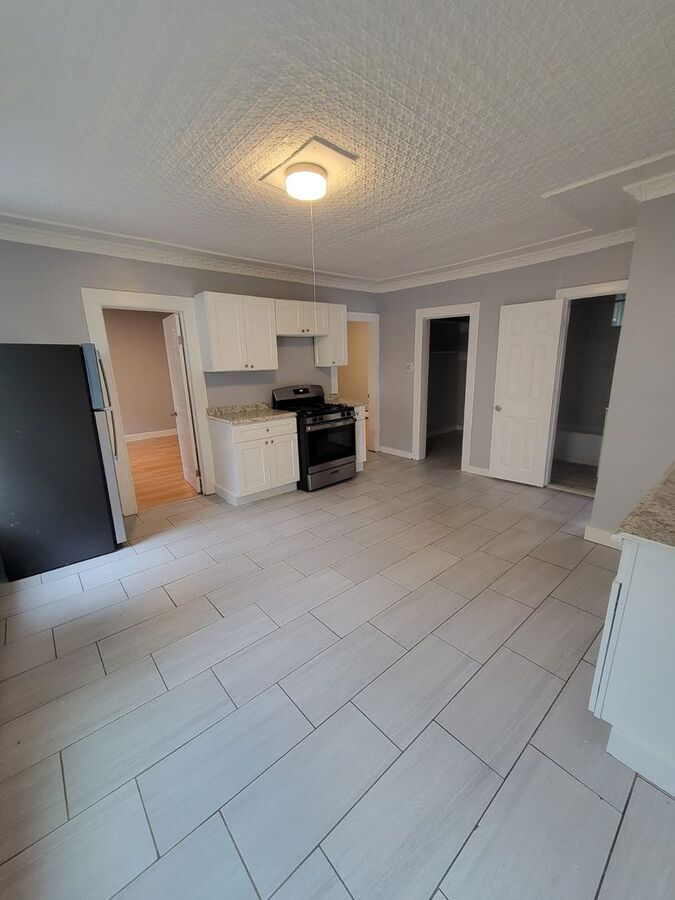 126 Willow Apartments - 126 Willow St Meriden, CT | Rentable