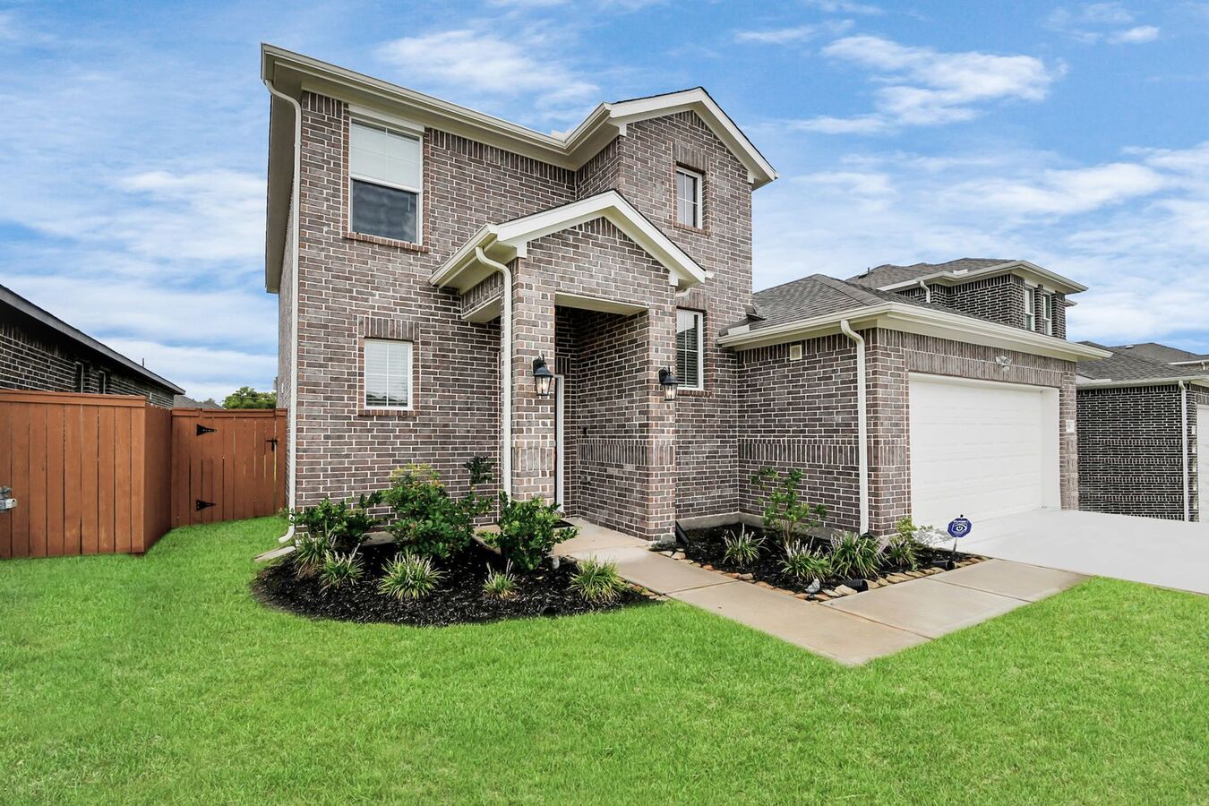 Magnolia, Where Premium Features Meets... Apartments Rosharon, TX