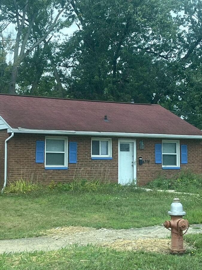 Cozy 2-bedroom Ranch Home – Classic Brick Style... Apartments Cleveland, OH