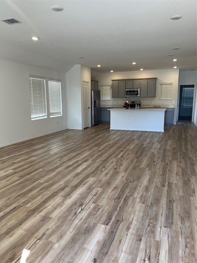 4323 Liberty Ranch Way Baytown, TX Apartment for Rent