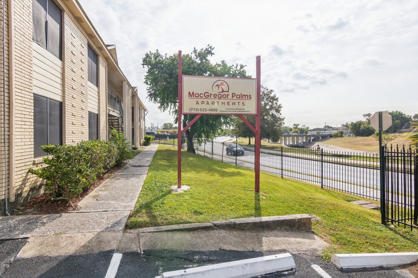 3641 N Macgregor Way Houston, TX Apartment for Rent