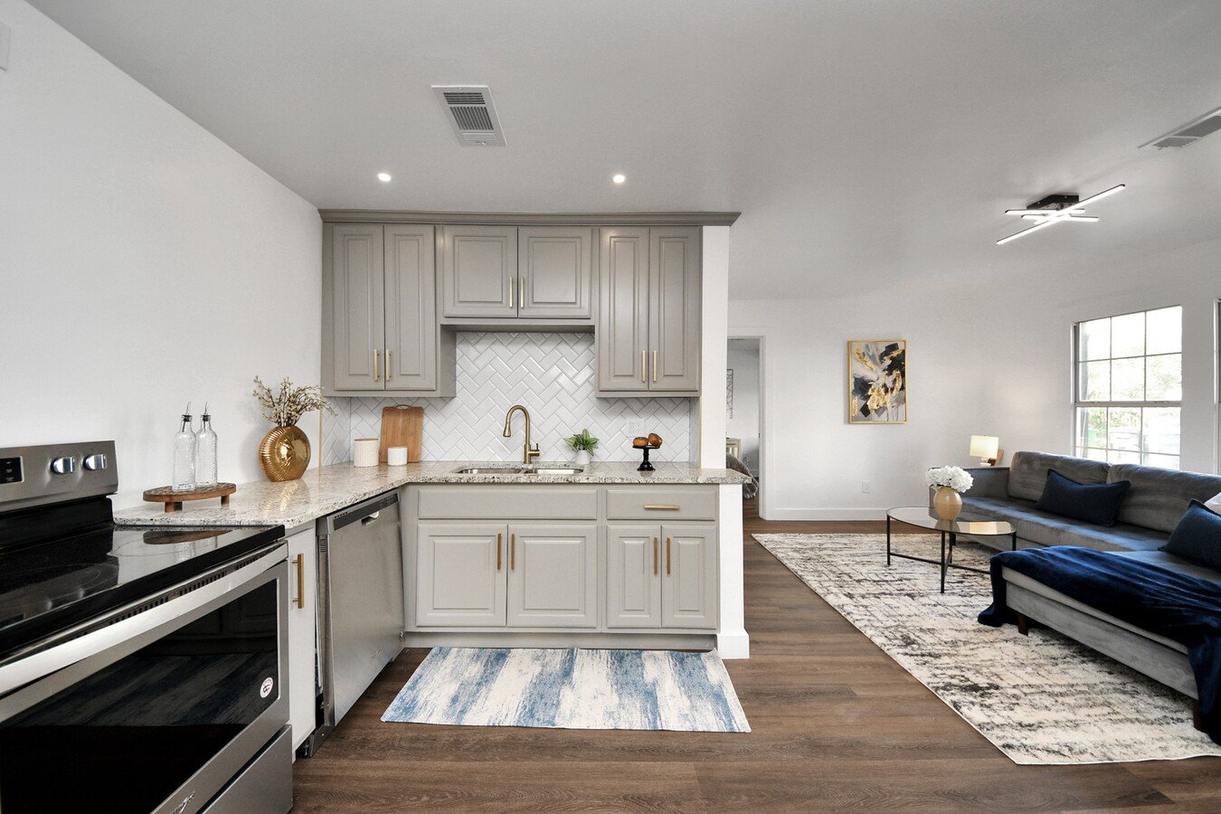 4215 Eli St Houston, TX Apartment for Rent | Rentable