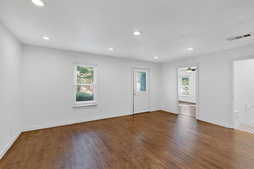 8919 San Fernando Way Dallas, TX Apartment for Rent