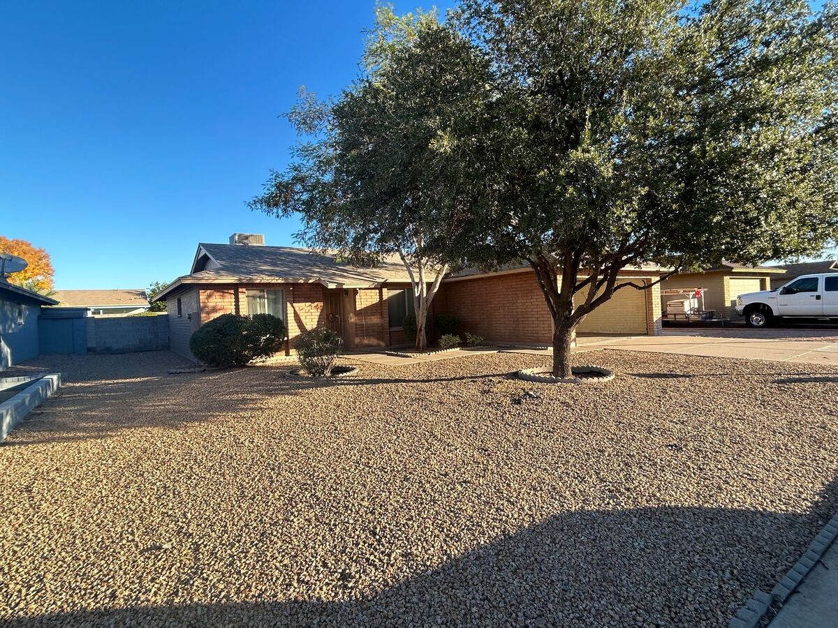 Renovated 3 Bedroom, 2 Bathroom Glendale Beauty Apartments Phoenix, AZ