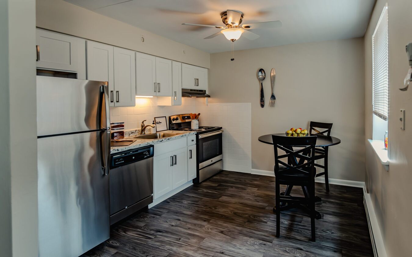 Glen Hollow Apartments - 1100 Newportville RD Croydon, PA