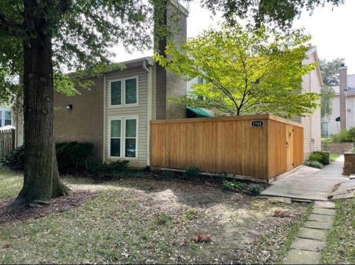 3bd/2ba Townhouse Located On The... Apartments Memphis, TN
