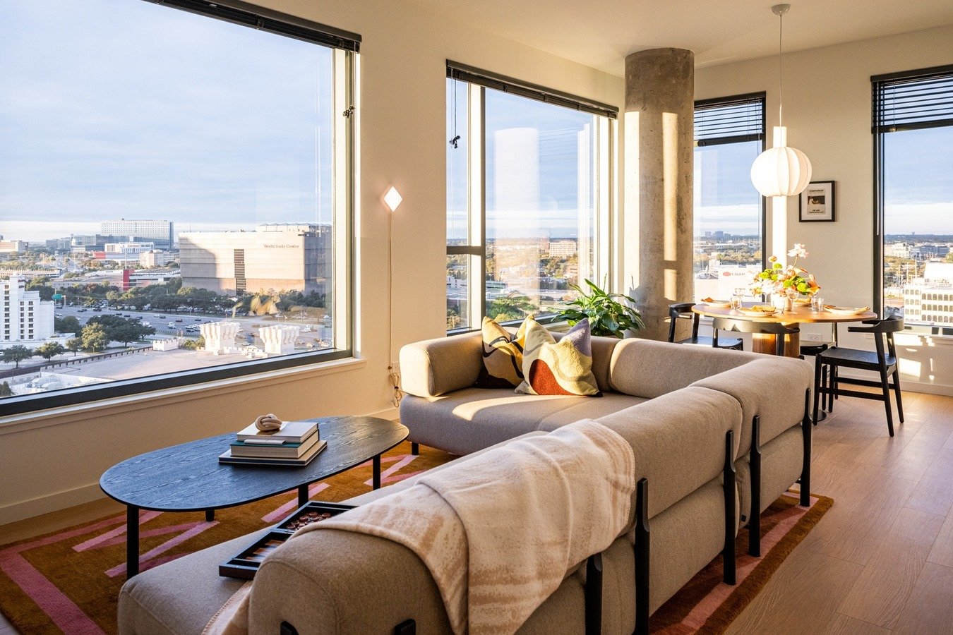 Dallas Urby Apartments - 1930 Hi Line Dr Dallas, TX