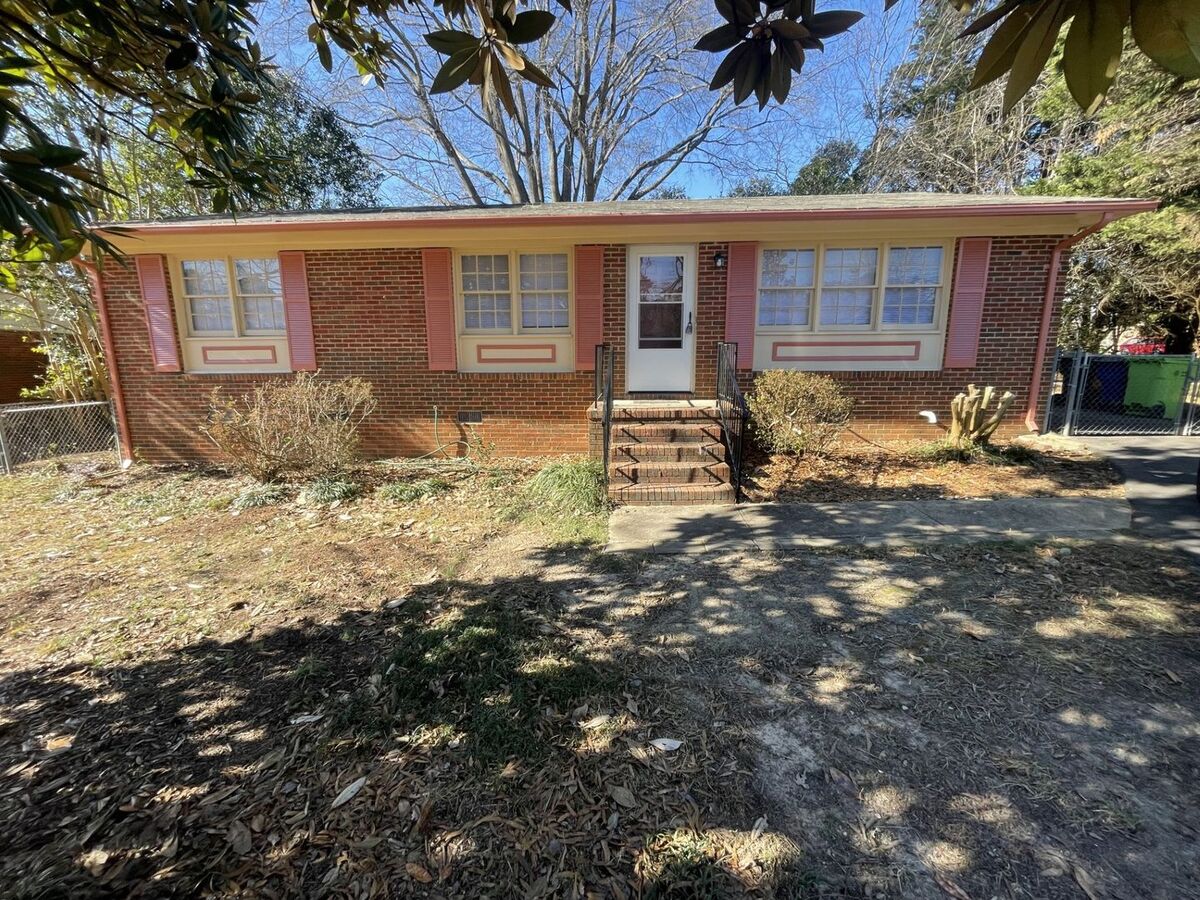 3 Bd 15 Ba Ranch House Apartments Raleigh, NC | Rentable