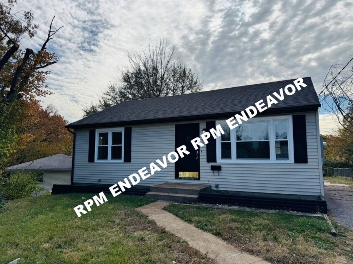 2Bed Available Now! Apartments - 8702 Link Ave St Louis, MO