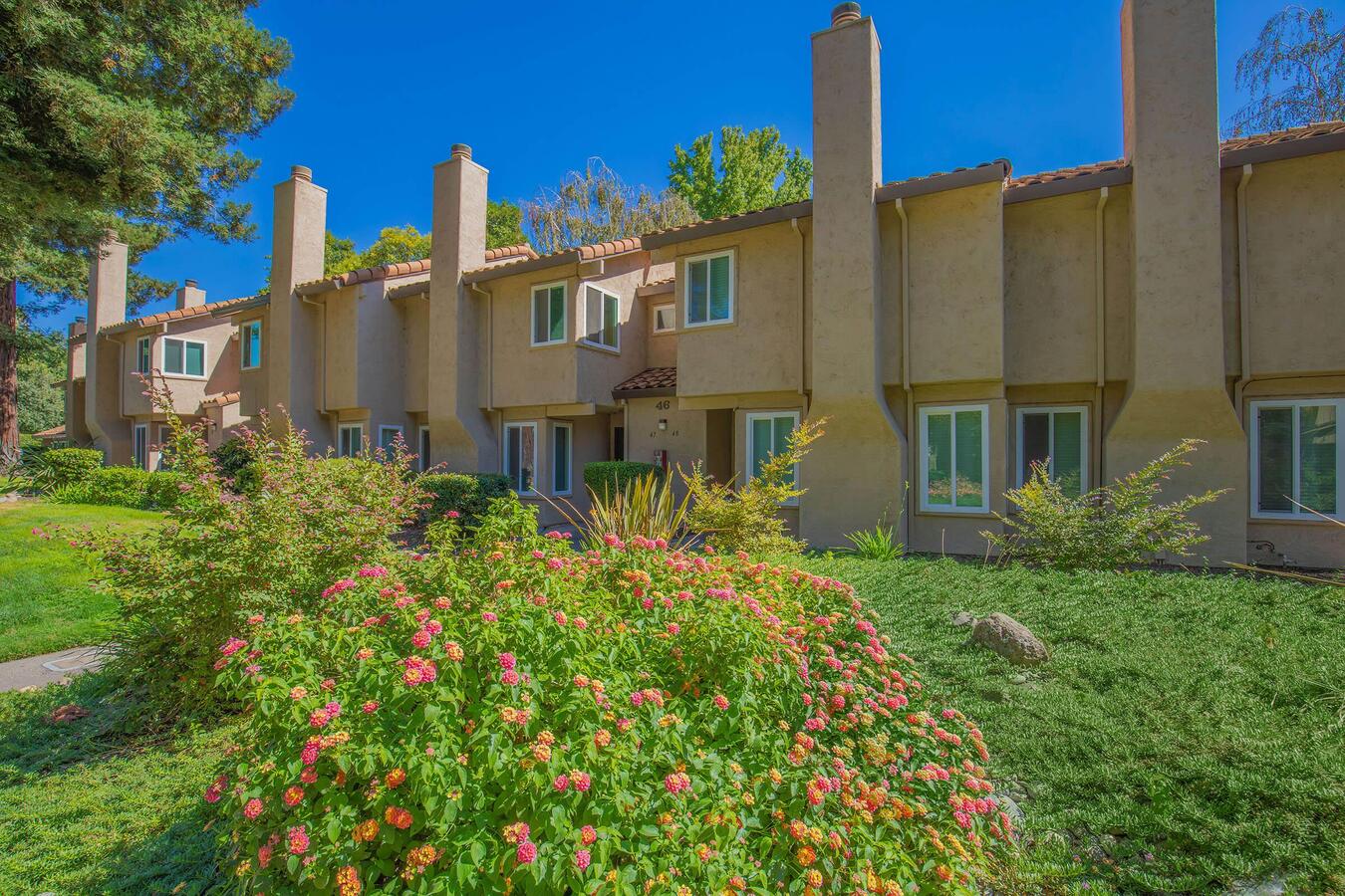 Southwood Townhomes Apartments Sacramento, CA | Rentable