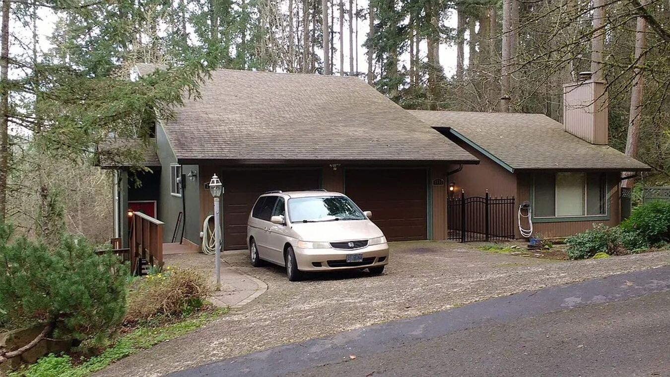 Two Story Tandem Home With Great Privacy Apartments Eugene, OR