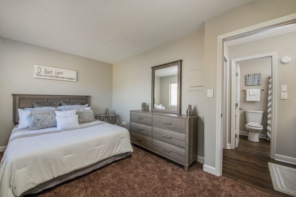 Linx Plaza Apartments Mobile, AL
