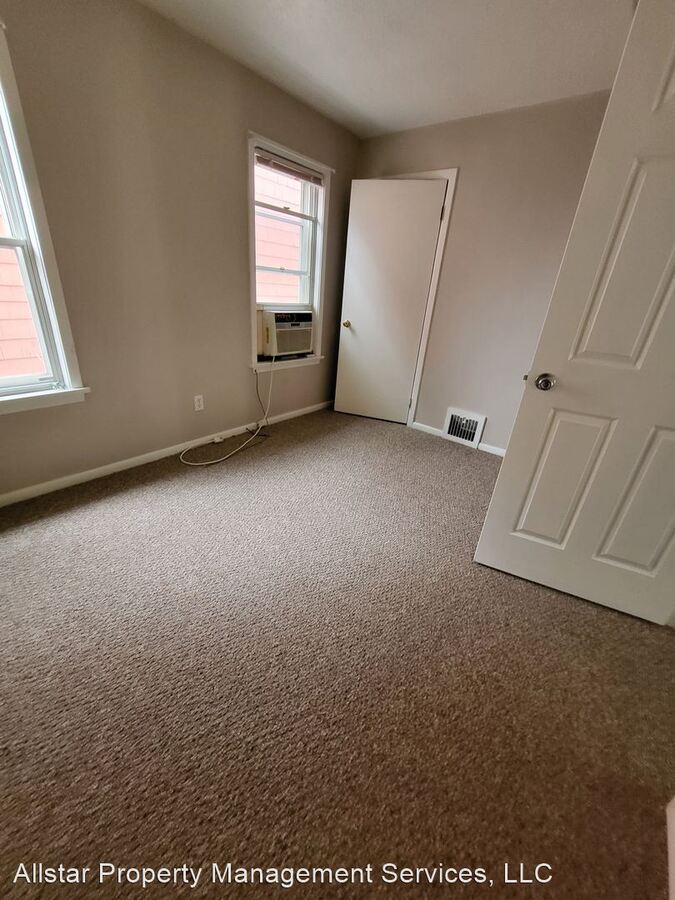 Fairview Apartments - 2078 Fairview Ave Cleveland, OH