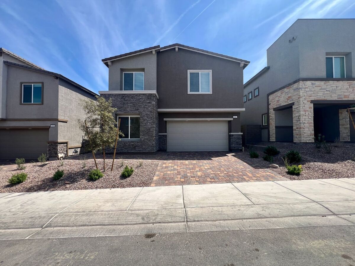 Stunning New 4-bedroom Home With Loft & Solar In... Apartments ...