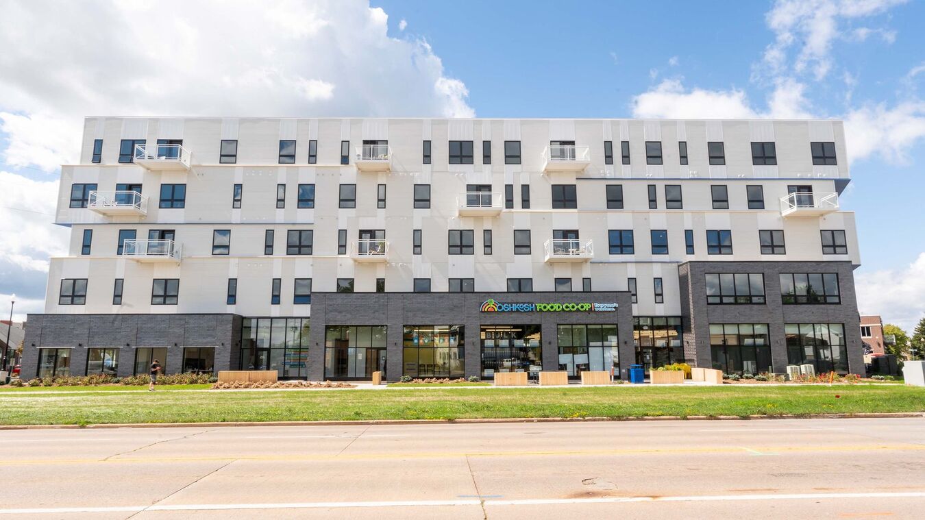 Brio Building Apartments - 155 Jackson St Oshkosh, WI