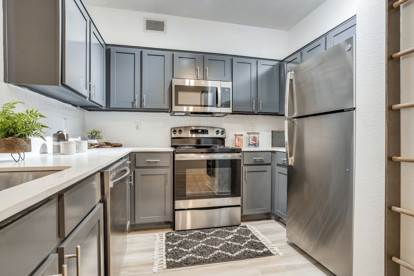 Neo At Midtown Apartments - 14145 Noel RD Dallas, TX