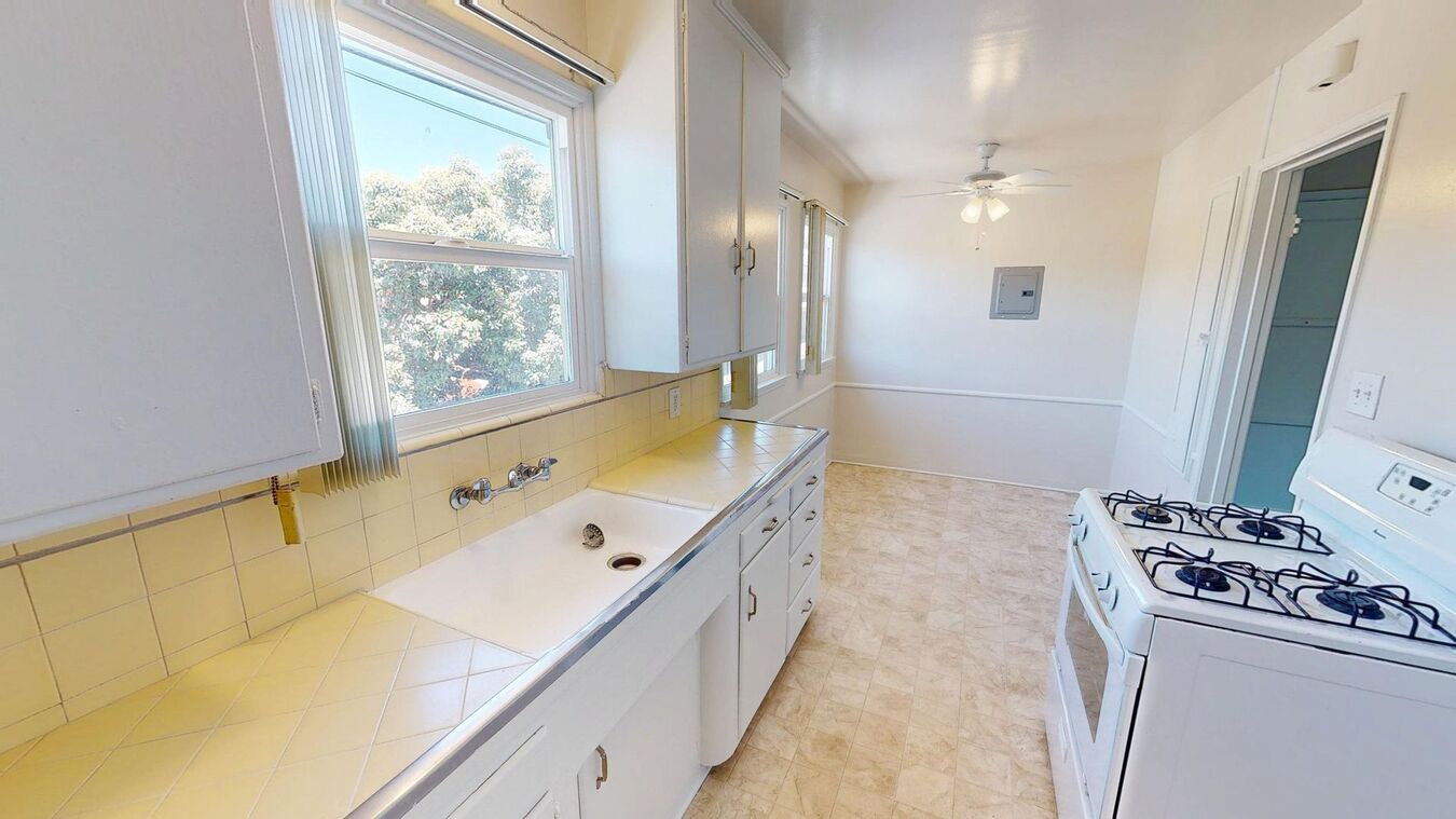 151 Apartments - 4123-25 Ocean View Blvd Montrose, CA