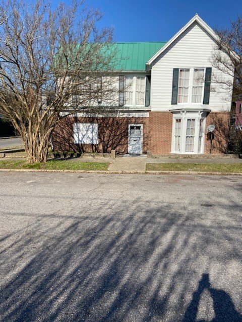 3 & 1 With Lr, Dr, Kit Apartments Petersburg, VA | Rentable