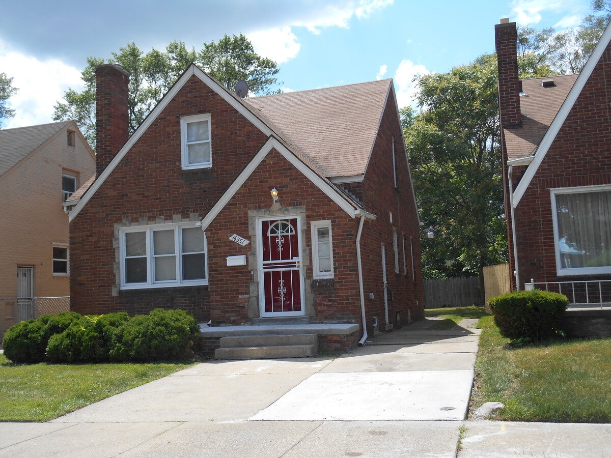 Very Nice Westside Bungalow, Recently Updated! Apartments Detroit, MI