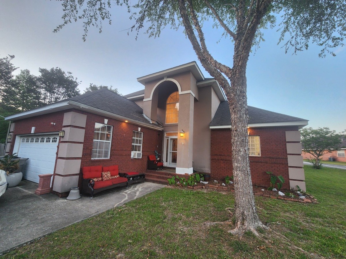Two Story On Corner Lot Apartments Pensacola, FL | Rentable