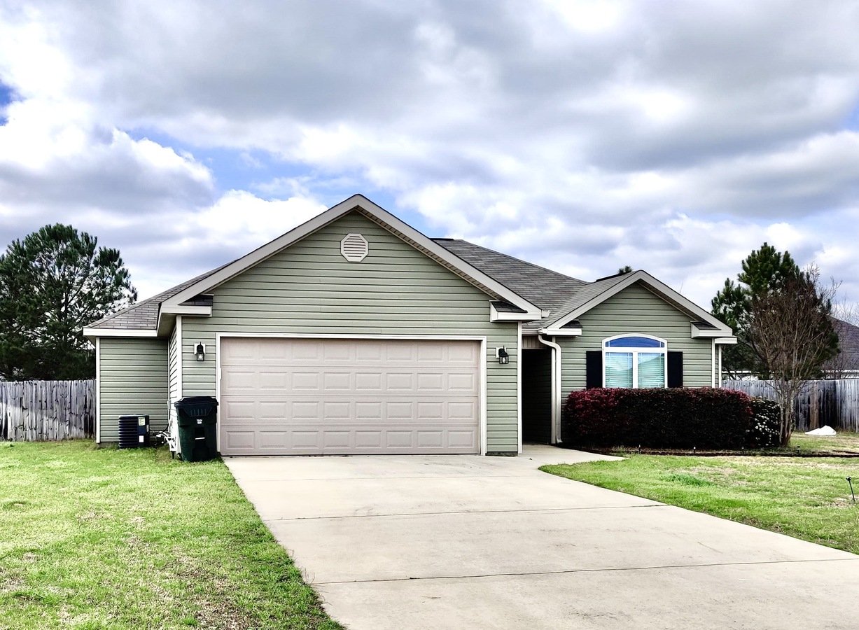 Beautiful 3 Bed 2 Bath Ranch Home! Apartments Warner Robins, GA