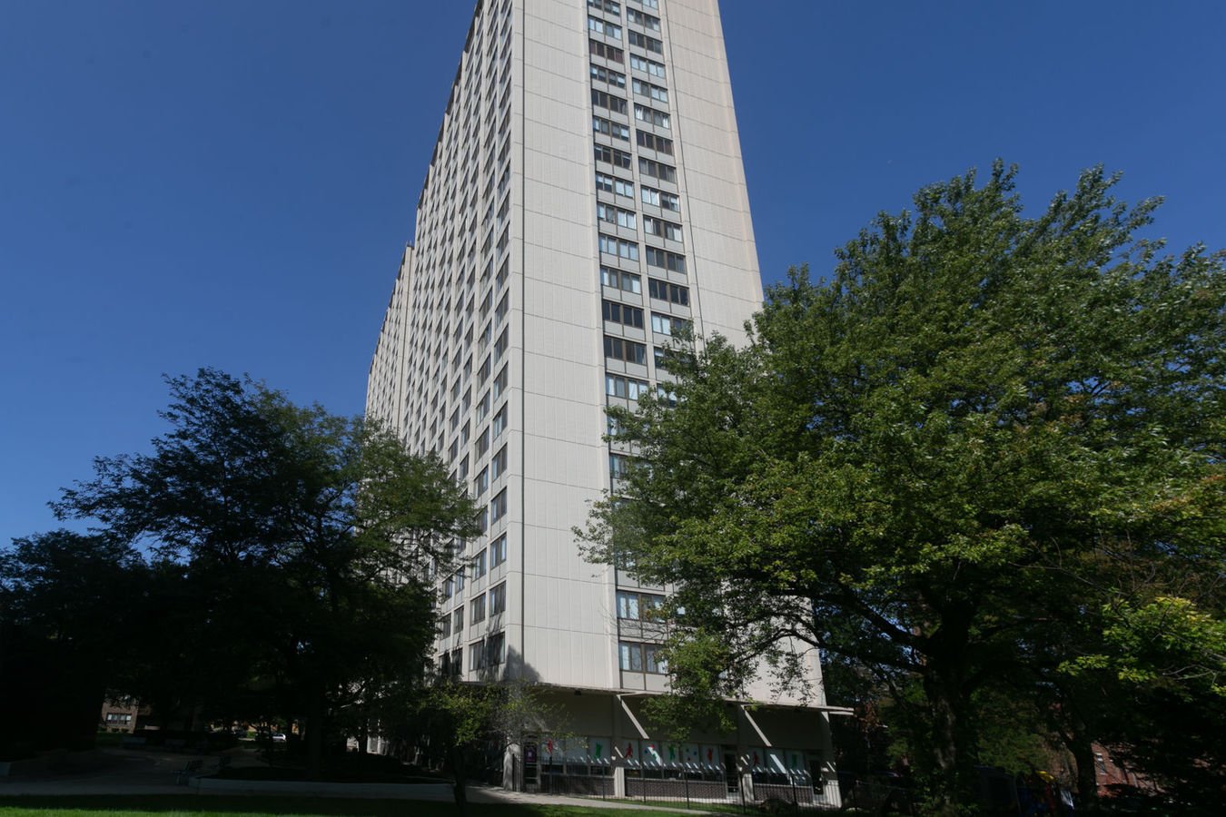 Harper Square Cooperative Apartments Chicago, IL | Rentable