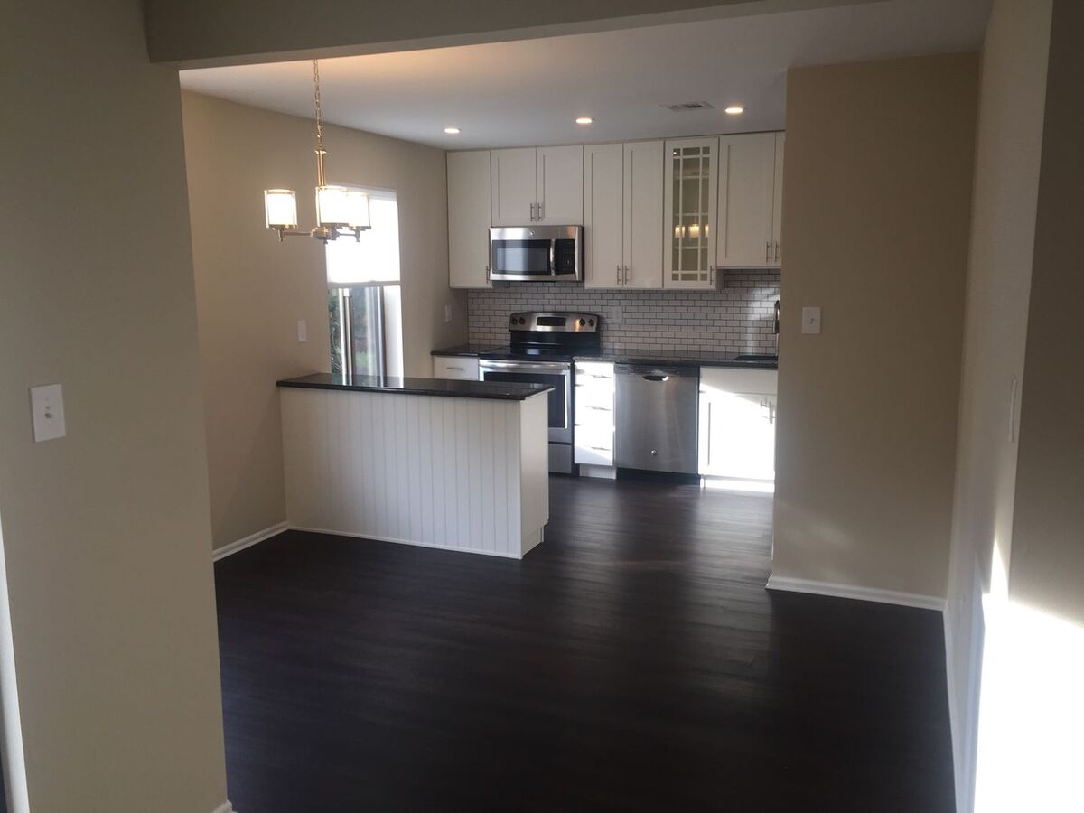 Devon Green Condominiums Apartments Devon, PA | Rentable