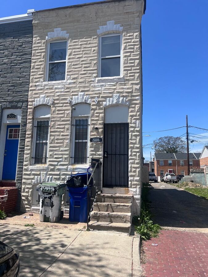 Beautifully Updated 3 Bedroom House Apartments Baltimore, MD