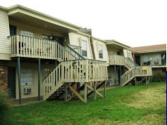 Maple Run Apartments - 6703 Strawberry Lane Louisville, KY