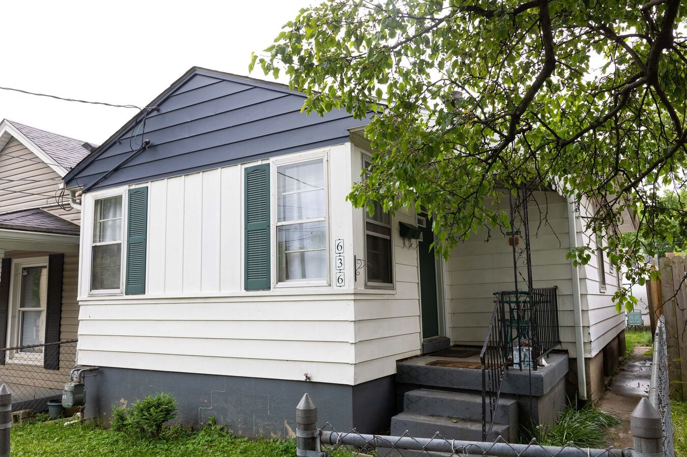 Charming Home With A Finished Basement And... Apartments Louisville, KY