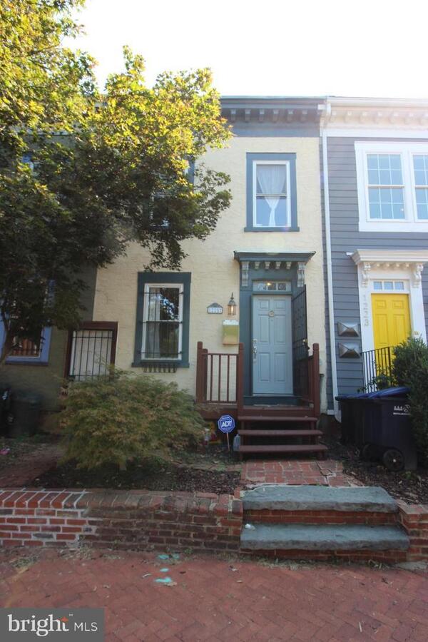 2 Bedroom Rowhome Near Truxton Cicle Apartments Washington, DC