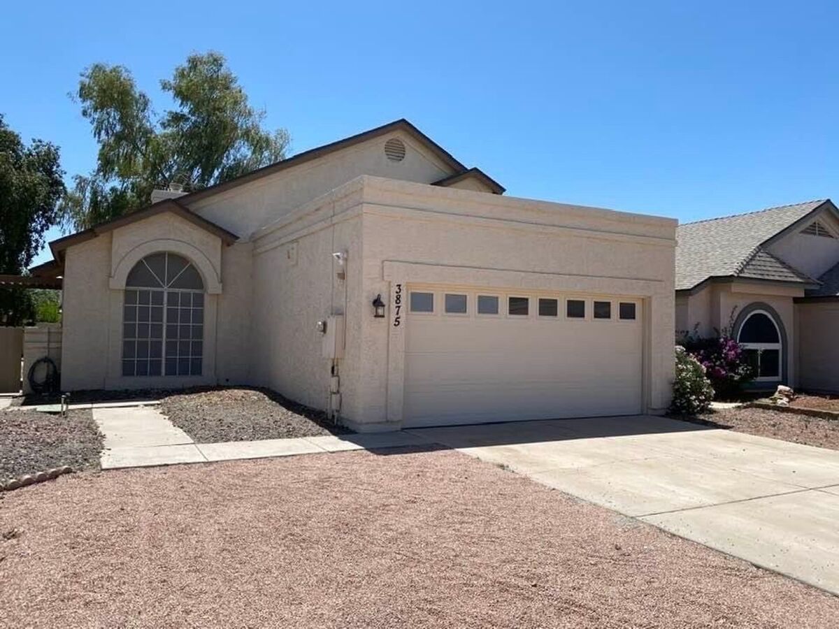 Beautiful Two Story 2 Bedroom/ 25 Bath Home With... Apartments Chandler, AZ