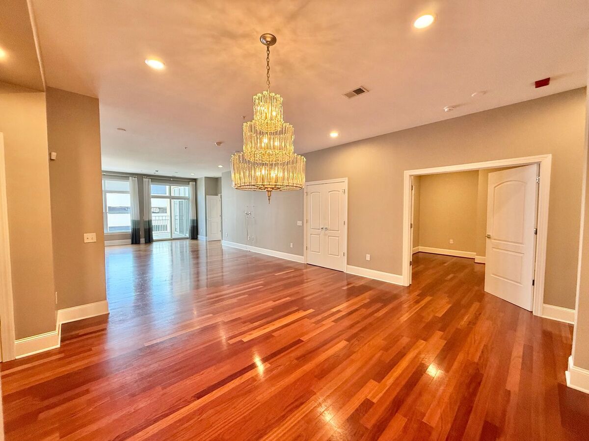 Luxurious Downtown Raleigh Condo With High... Apartments Raleigh, NC