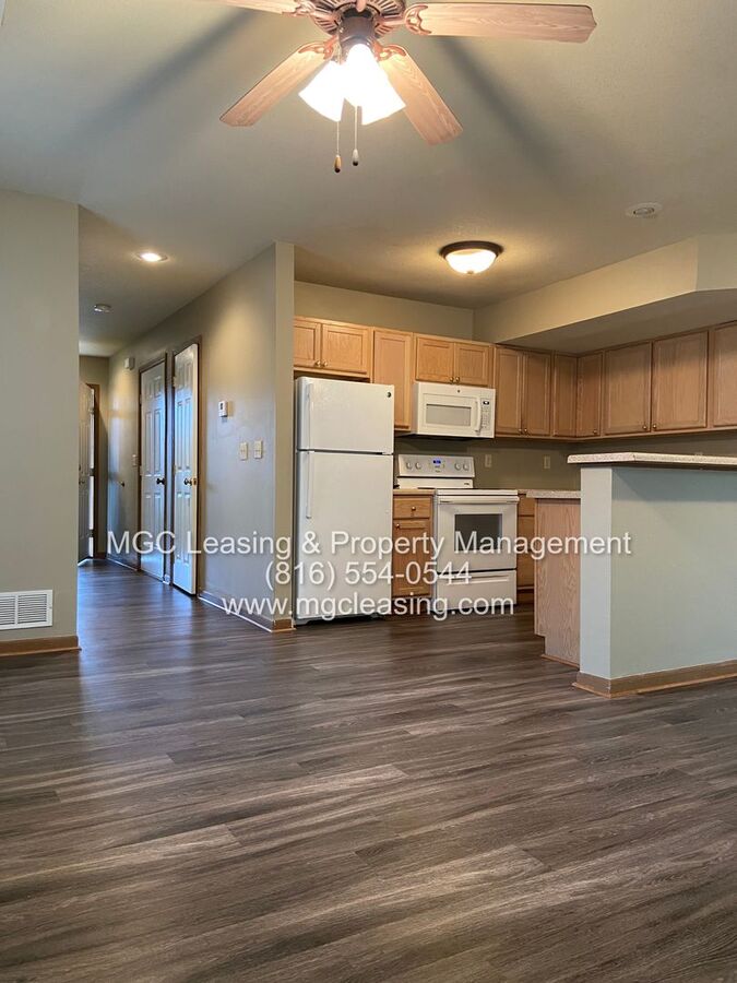 Located Near Historic Downtown Lee's Summit! Apartments Lees Summit, MO